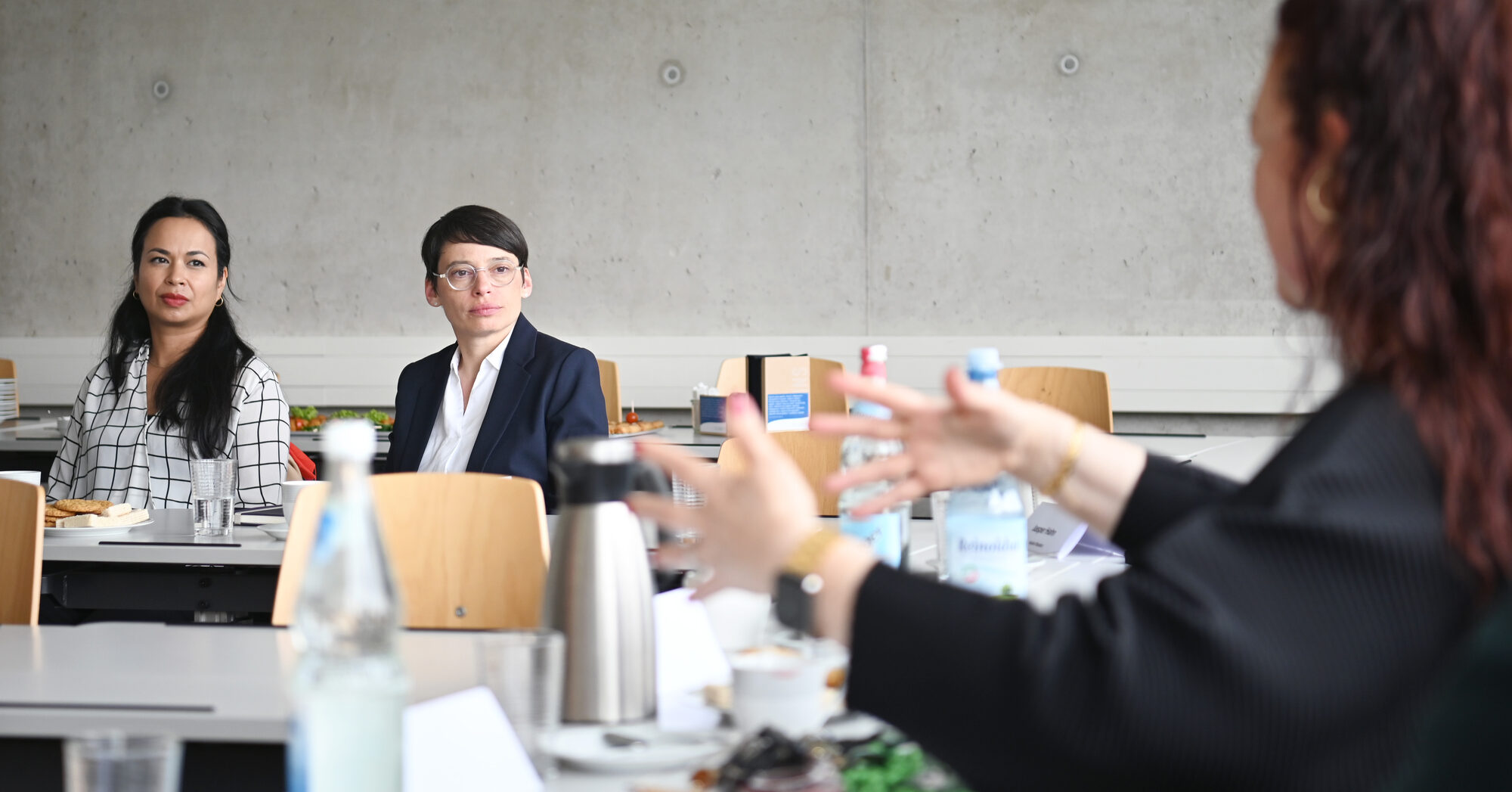 NRW Minister Josefine Paul: "Examine further dual models ...